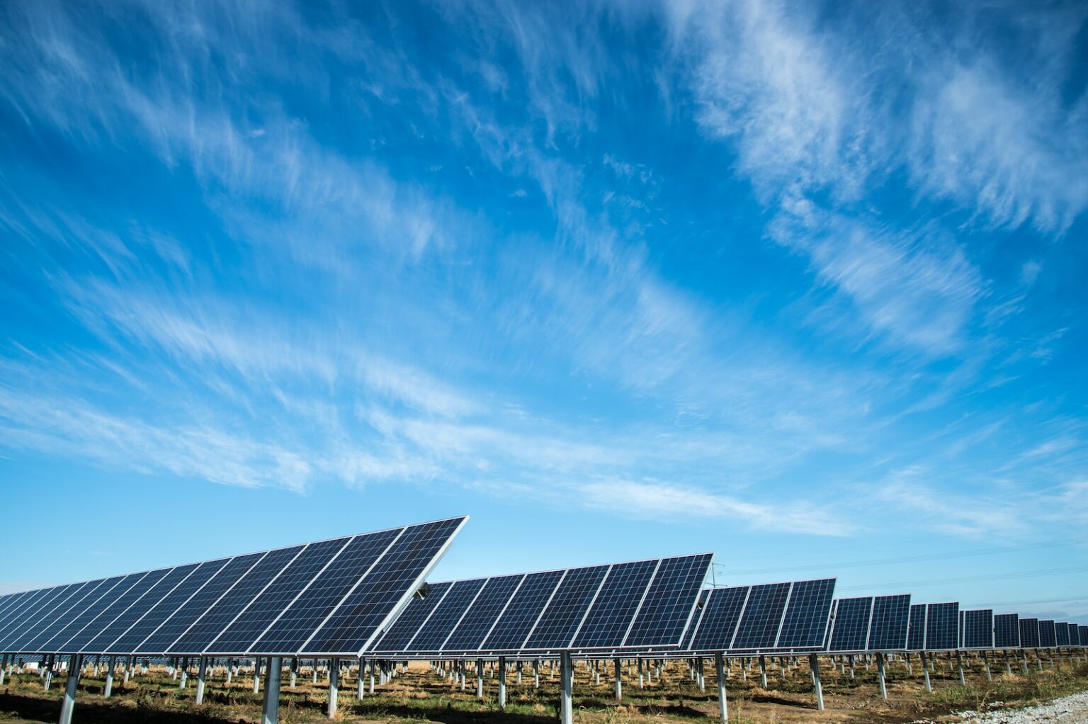 Is a Solar Farm Profitable? Cost & ROI Explained – Solair World
