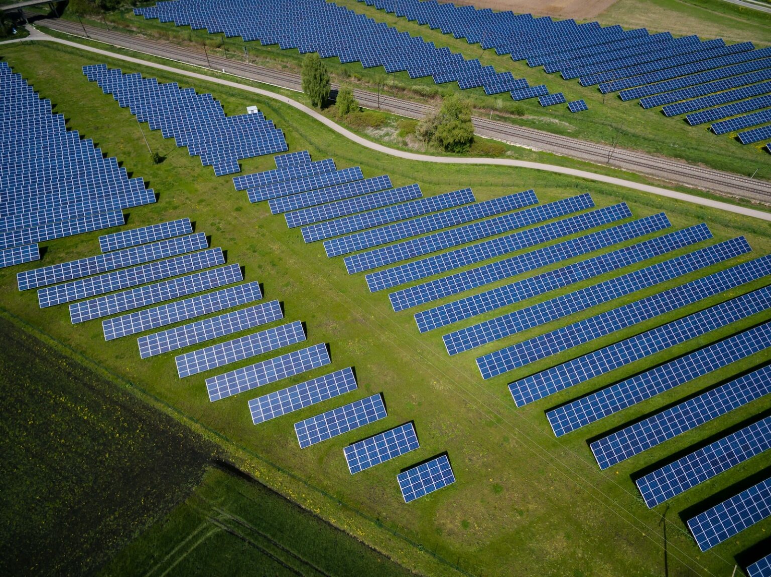 Solar Farm 101: All You Need to Know – Solair World
